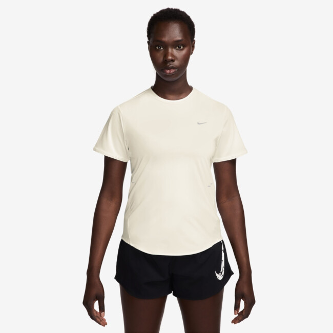 NIKE SWIFT DRI-FIT SHORT-SLEEVE RUNNING TOP | Särgid ja topid | Sportland