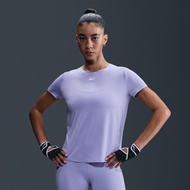 NIKE ONE CLASSIC WOMEN'S DRI-FIT SHORT-SLEEVE TOP | Särgid ja topid ...